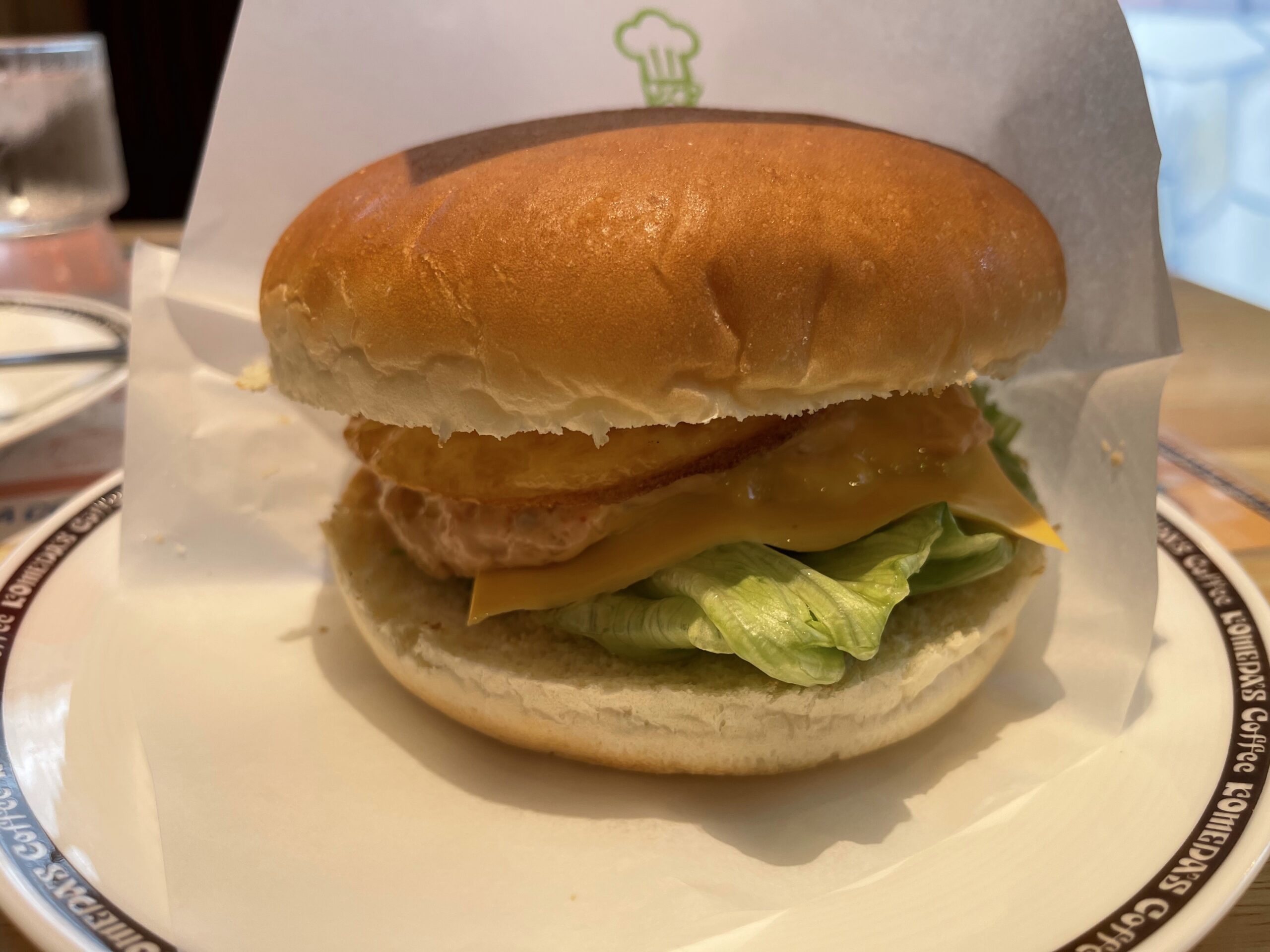 【優待食堂・期間限定】フルムーンバーガーだ！ コメダ珈琲店（コメダHD・3543） - MBAホルダーが保有している株主優待銘柄